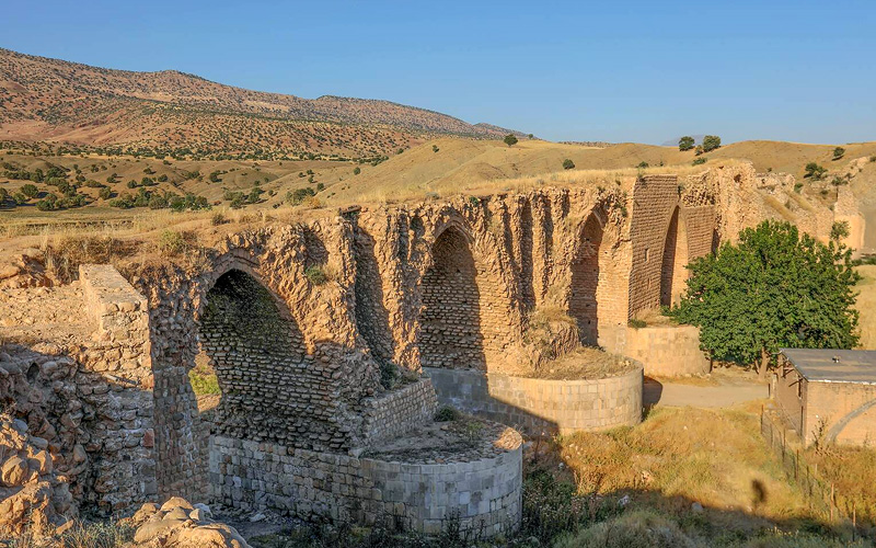 Bridges in Iran - Best Iran Tour Packages 2024