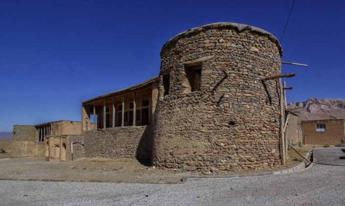 What Do You Know About Bardeh Historical Castle in Iran's Shahr-e-Kord ...